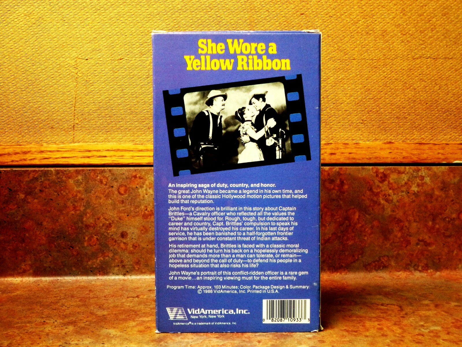 SHE WORE A YELLOW RIBBON (VHS 1986) John Wayne, Joanne Dru, Ben Johnson ...