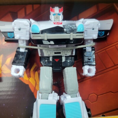 Transformers Studio Series 86-20BB Prowl (Buzzworthy Bumblebee) Target ...