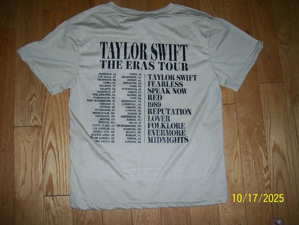 Taylor Swift The Eras Tour Tee Shirt Size Medium | eBay