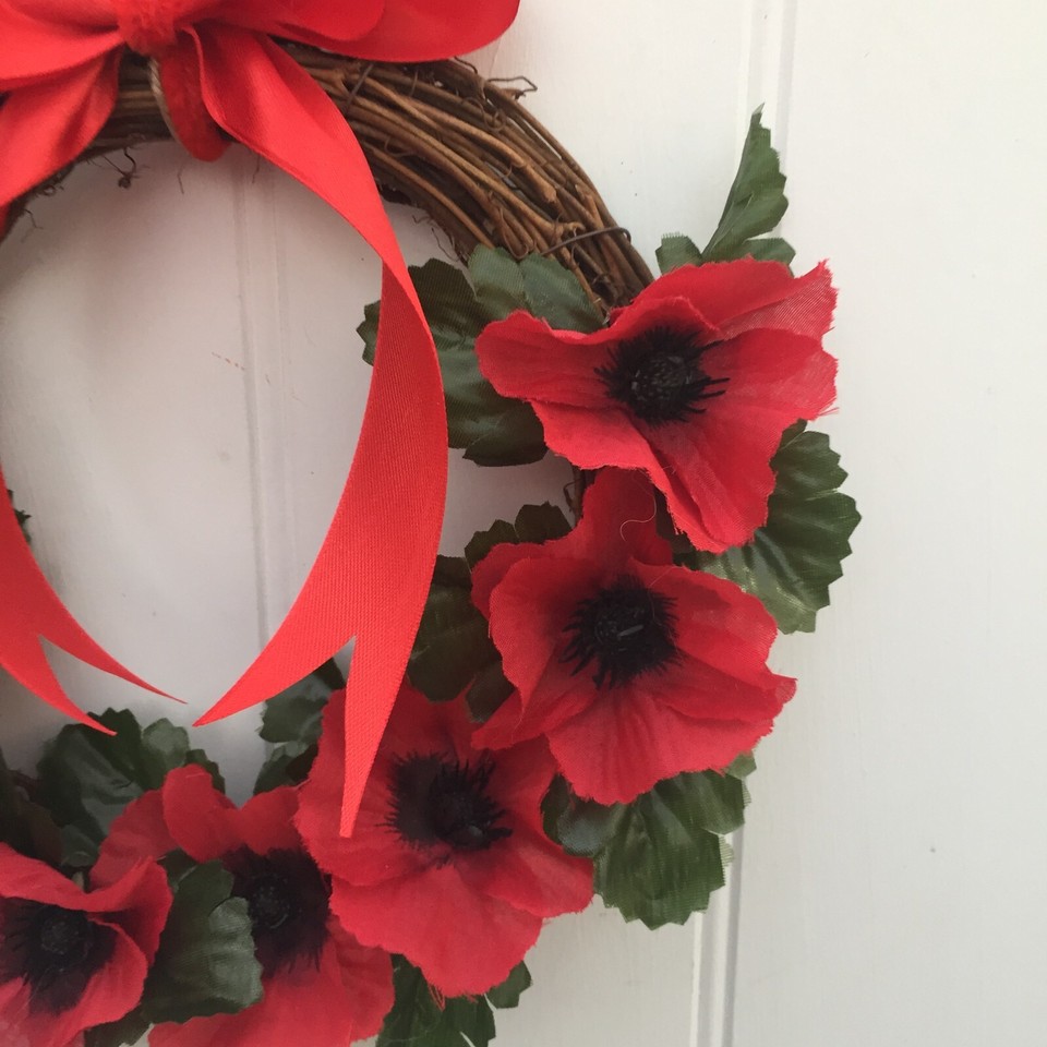 Mini Artificial Red Poppy Door /Wall Wreath Remembrance Sunday Poppies ...