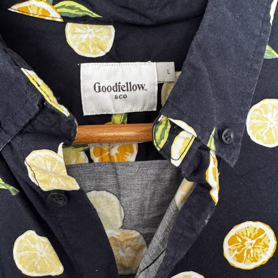 Goodfellow & Co Men's Tropical Fruit Print Short Sleeve Button-Up Shirt ...