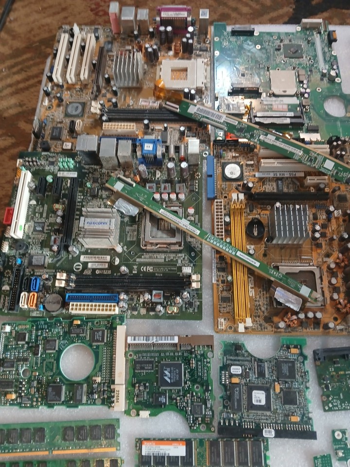 Scrap motherboards, memory,processors,hard drive boards,misc 6 lbs 11 ...
