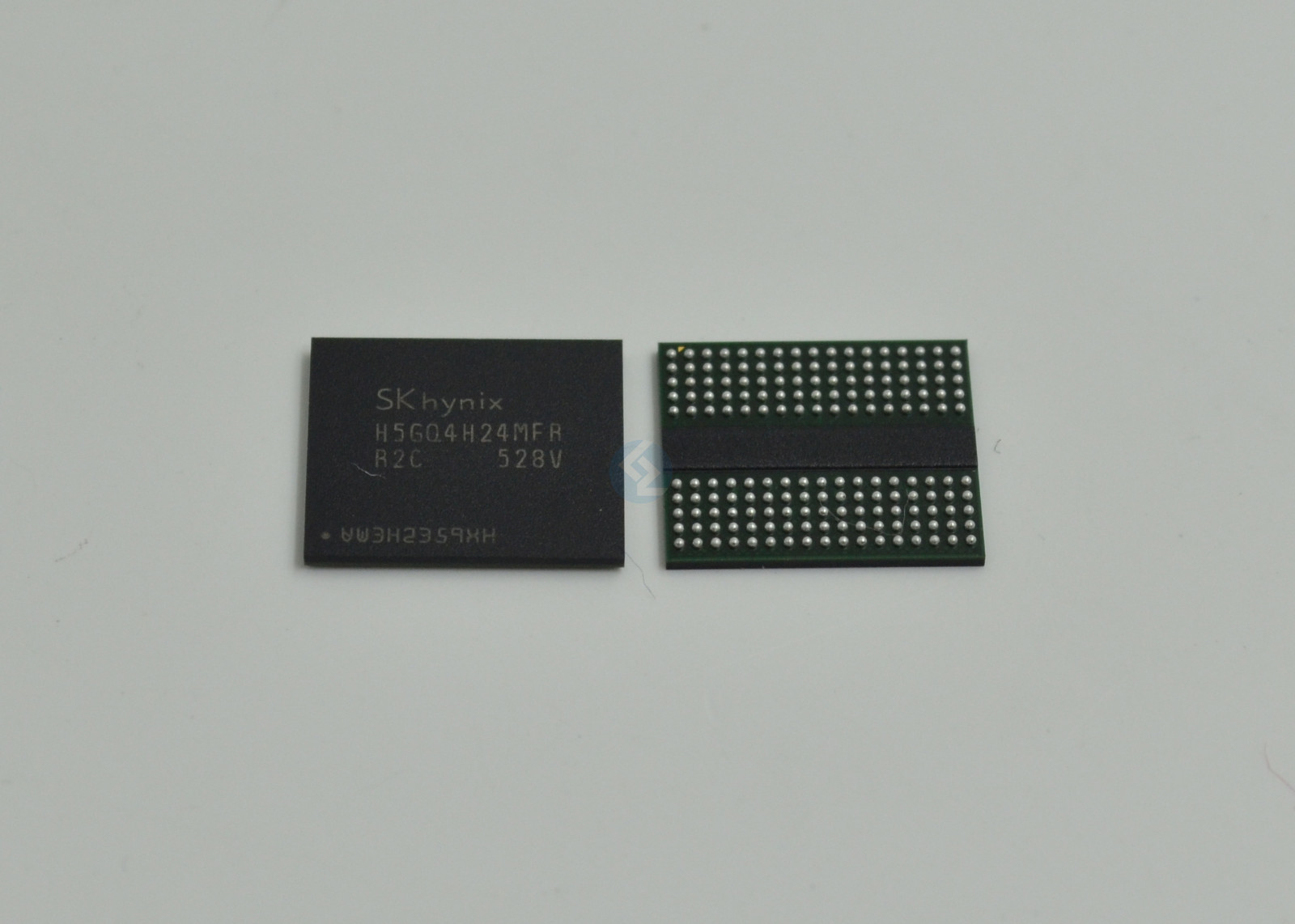 Lot of HYNIX H5GQ4H24MFR-R2C H5GQ4H24MFRR2C Video Ram Memory BGA IC ...