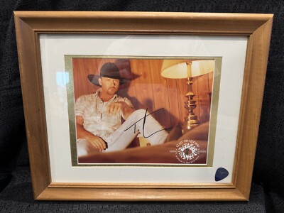 Tim McGraw Signed Photo 8x10 - A Place In The Sun Tour | eBay