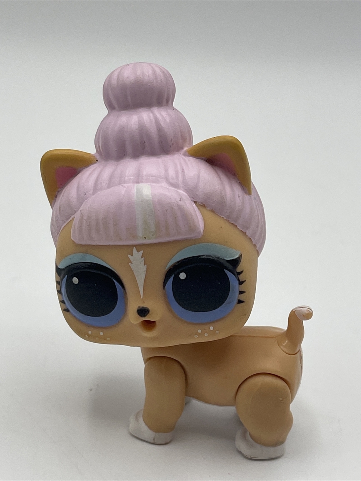 LOL Amazing Surprise Doll "UPTOWN MEOW" (Opposites Club) Cat Kitten A ...
