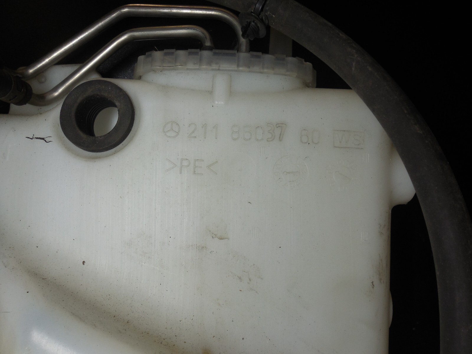 2008 Mercedes E350 W211 Headlight Windshield Washer Bottle Tank ...