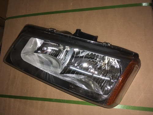 GM OEM 03-09 Avalanche 1500 Headlamp Components-Headlamp Assy 10396913 ...