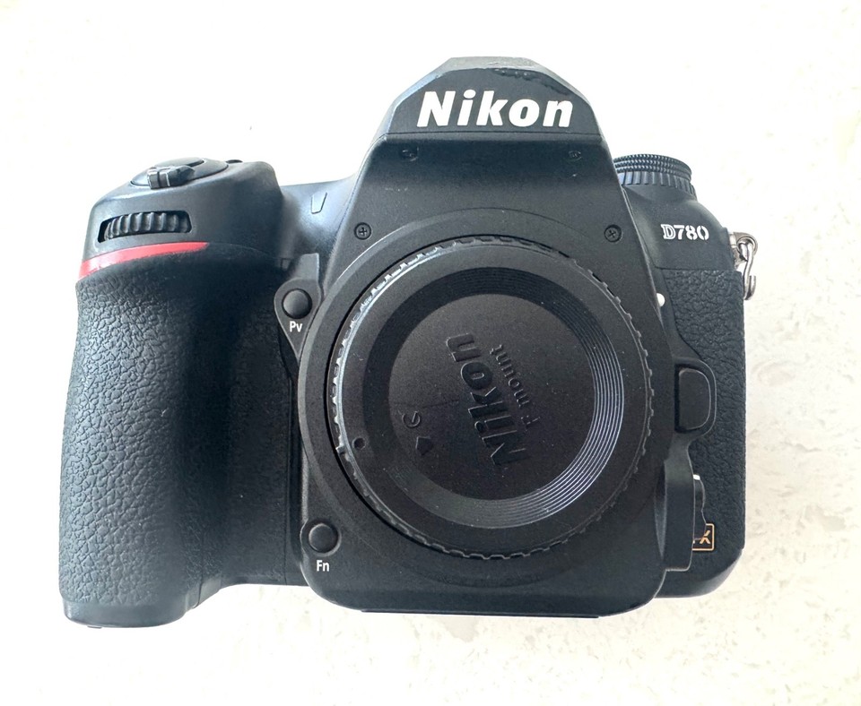 Nikon D780 24.5MP Digital SLR Camera - Black (Kit with 24 - 70 2.8 AF ...