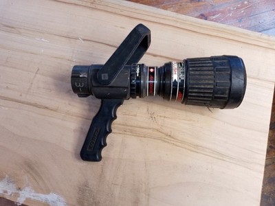 Akron Combination Nozzle With Pistol Grip Style 5021 2.5" Hose ...