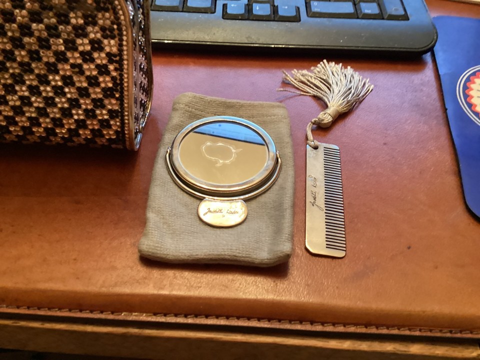 Judith Leiber NY designer Evening Bag, Mini Comb, & Coordinated Compact ...