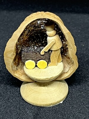 Handmade German Walnut Standing Figurine, New, 199/133 S | eBay