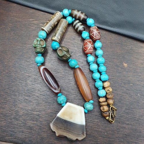 Very Unique Antique Himalayan Tibetan Eye Agate, With Tibetan DZI Beads ...