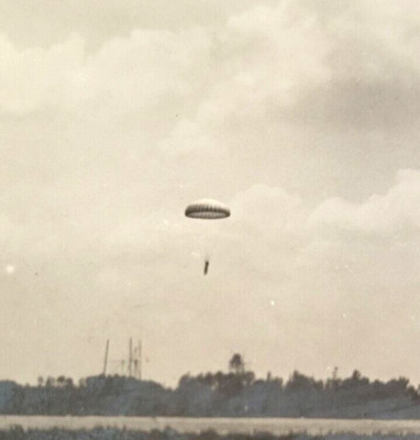 1942 WWII US Army Paratrooper 82nd Airborne Parachute Jump Training ...