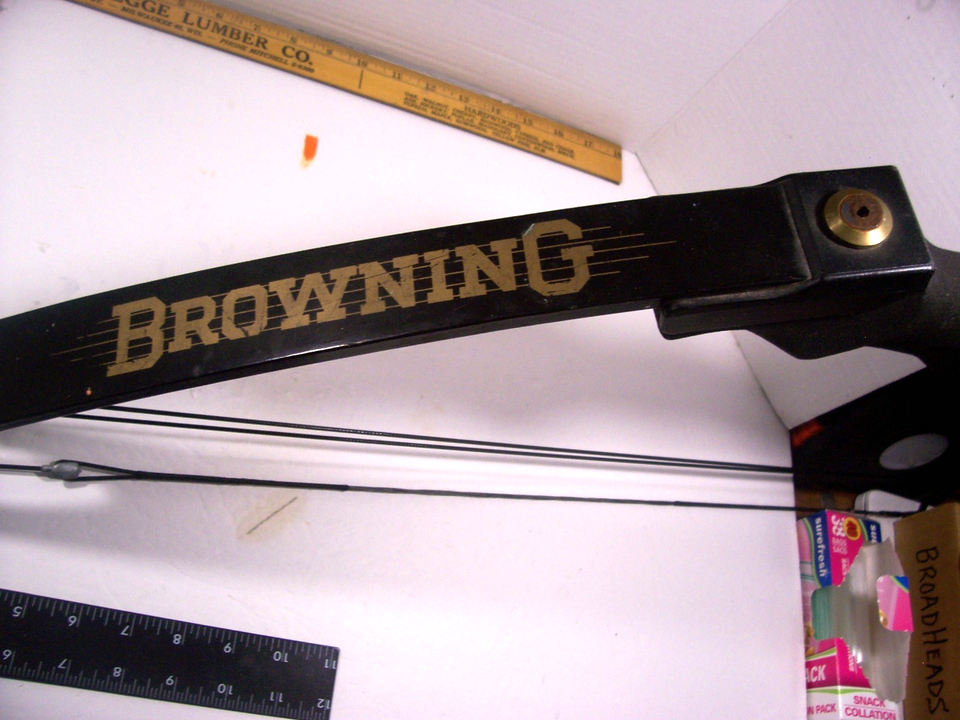 Rare Browning "BLACK KNIGHT" Compound Bow - 28"-30"/50-60lb/50% ...