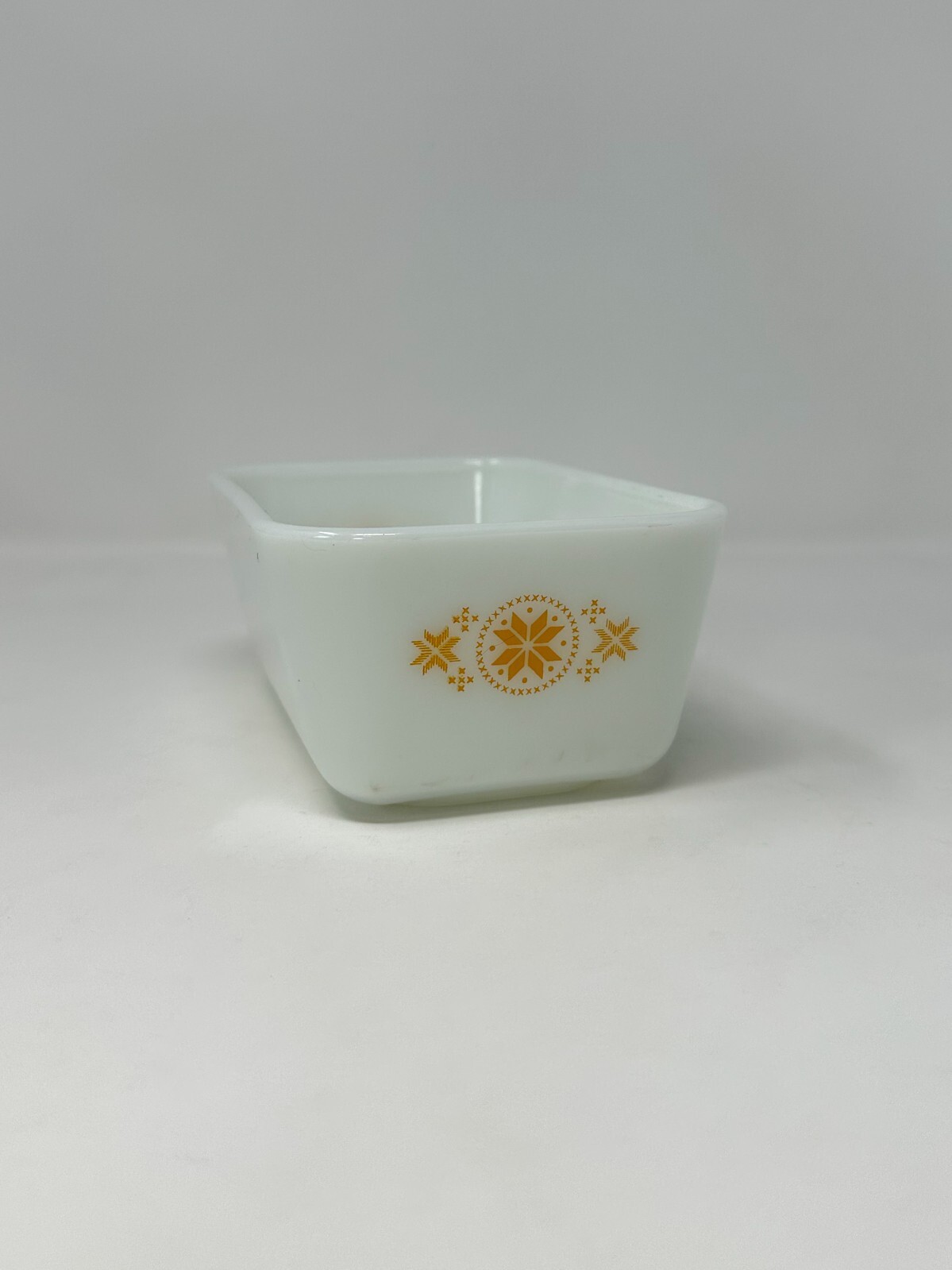 Vintage Pyrex Town & Country Refrigerator Dish 0502 1 1/2 pint Gold MCM ...