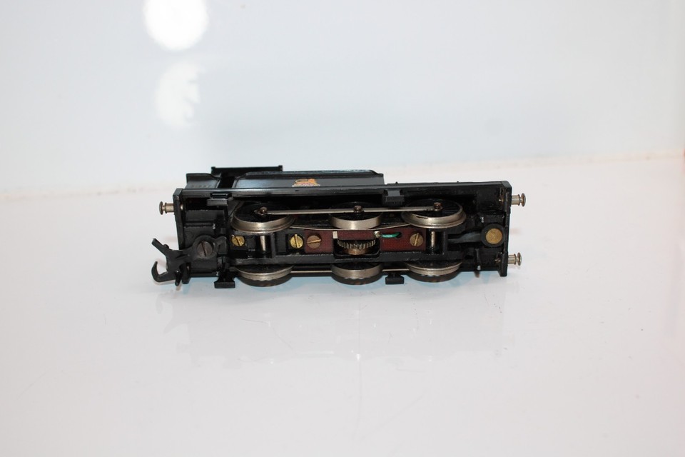 Wrenn OO Gauge R1 Class 0-6-0T Steam Loco BR Black Early Crest 31337 ...