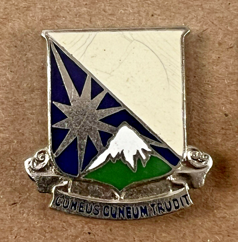 US Army Military DUI DI Badges Unit Insignia Crest Pins Armed Forces ...