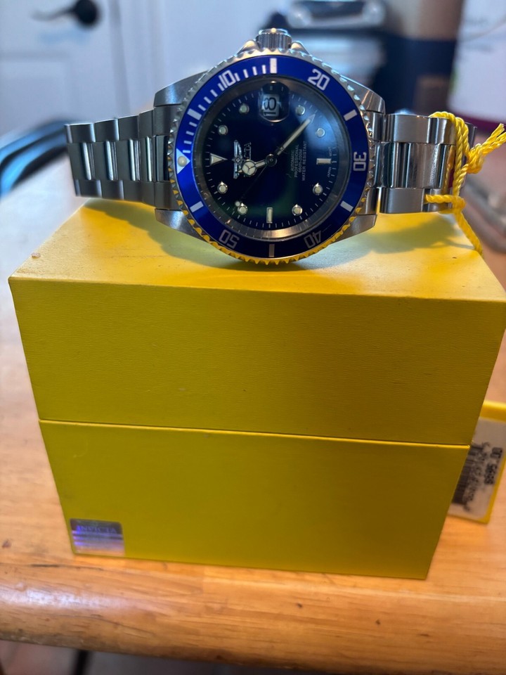 Invicta Pro Diver Blue Men's Watch Day/Date Rotating Bezel-Splash Proof ...