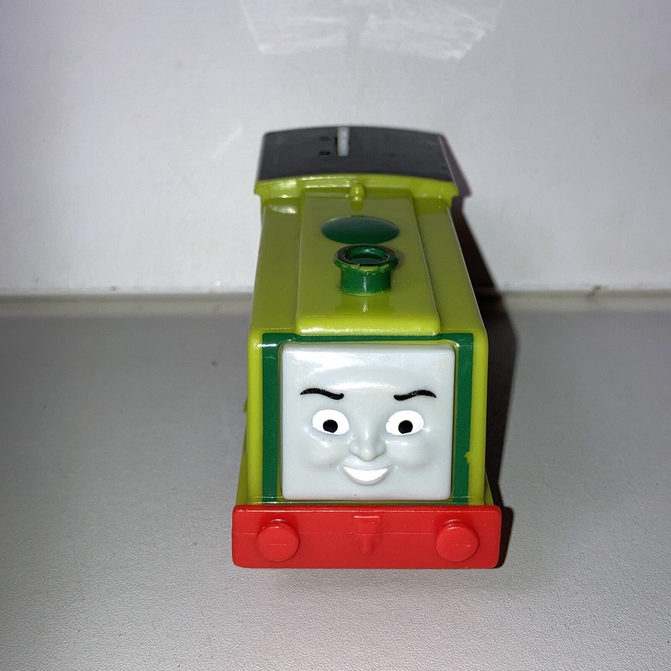 Motorized Trackmaster Thomas & Friends Train Tank Scruff Engine 2013 ...