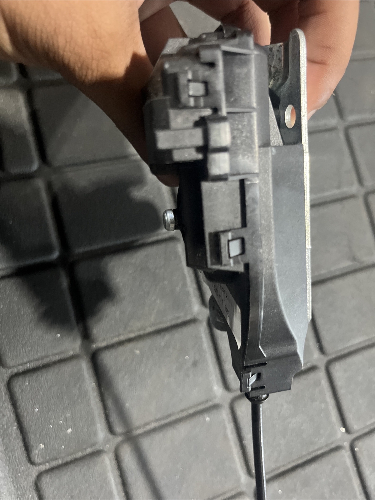 08-17 Mercedes W204 C250 E350 Trunk Lid Latch Lock Actuator 2047500185 ...