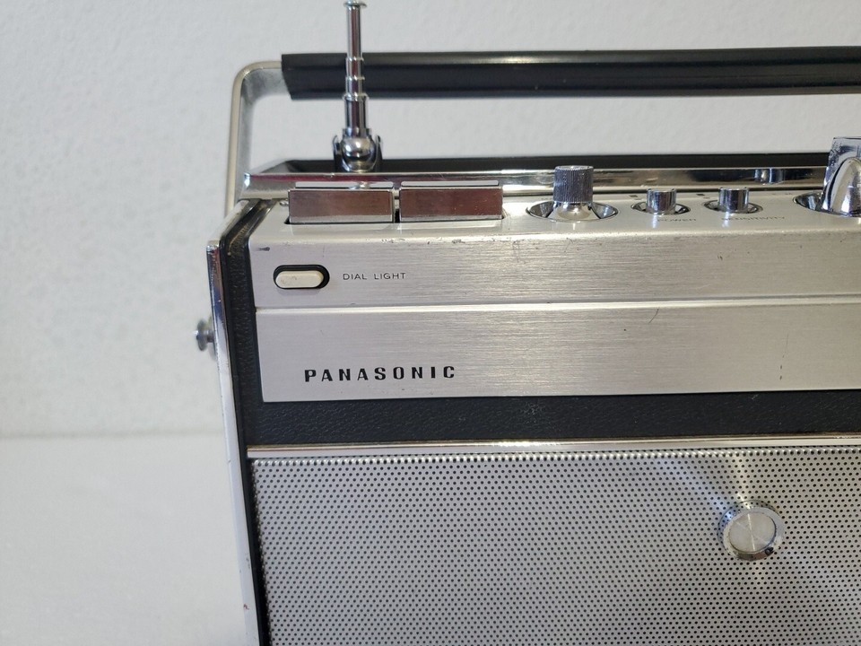 Vintage Panasonic Radar Matic FM/AM/MB Transistor Radio - Model RF-880 ...