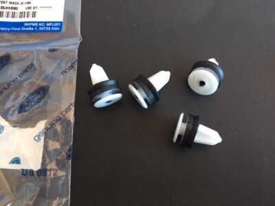 FORD TRANSIT CUSTOM + TRANSIT MK8 - CLIPS FOR TRIM MOULDING UNDER FUEL ...