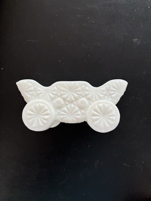 Fenton milk glass wagon buttons and daisies | eBay