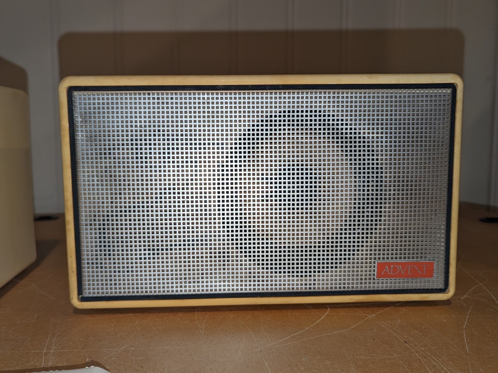 Vintage HiFi Pair of ADVENT Model 400 Acoustic Suspension Loudspeakers ...