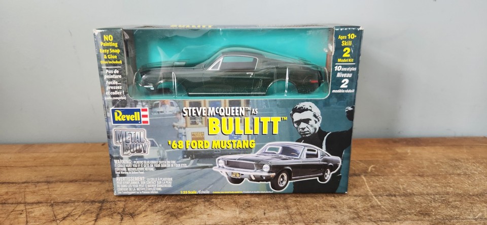 Model Car Kit Revell Steve McQueen as BULLITT 68 FORD MUSTANG Metal ...