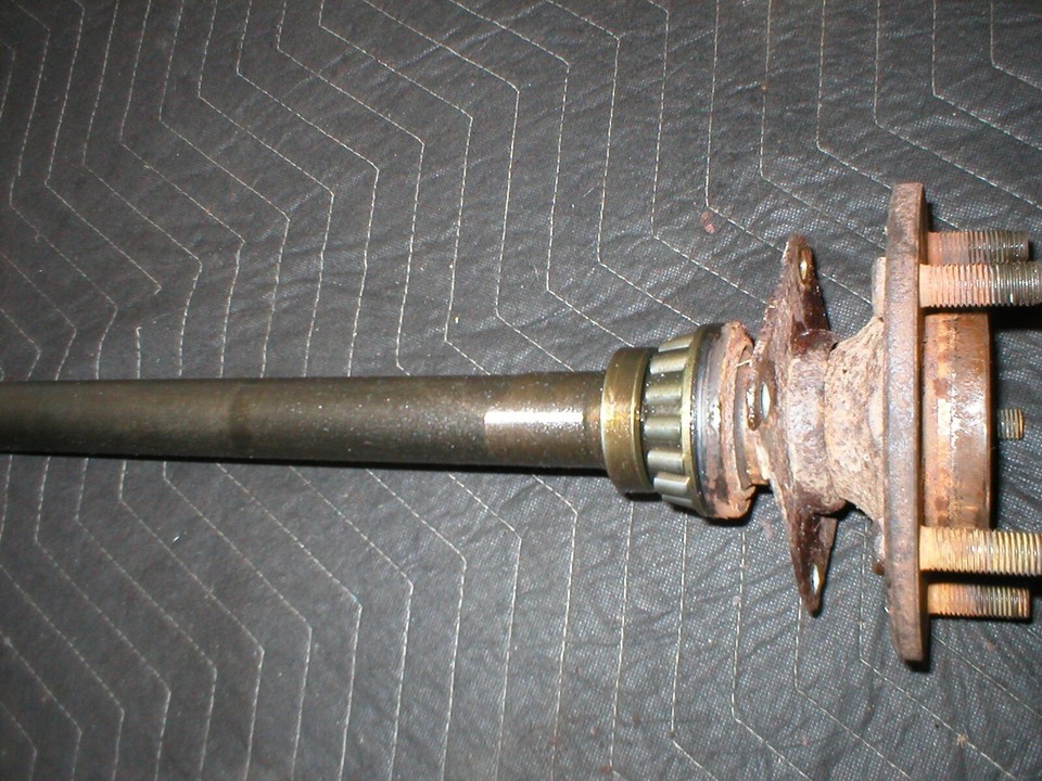 1985-89 Nine 9 Bolt Rear Borg Warner DISC BRAKES Drivers side Axle ...