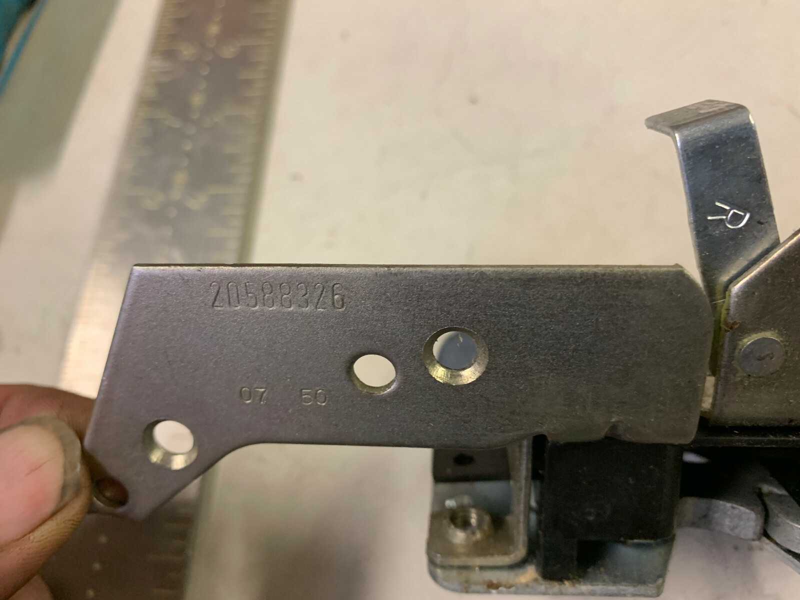 20588326 Genuine Volvo Door Lock Catch Mechanism for sale online | eBay