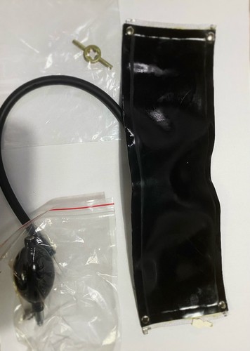 Black Latex Multiple sizes Neck Corset Inflatable Neck Corset Collar ...