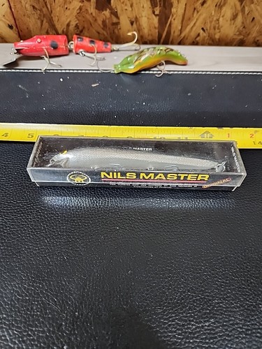 Nils Master Invincible Lure 15cm 6 1/4" Blk/Slv | eBay