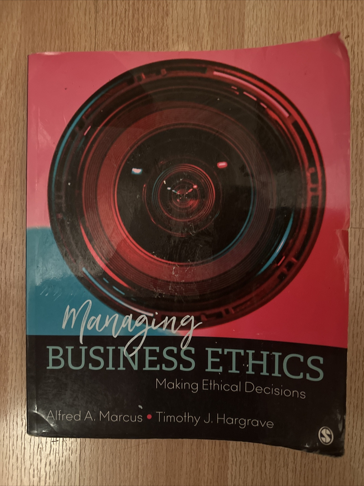 Managing Business Ethics : Making Ethical Decisions by Timothy J ...