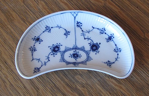 Royal Copenhagen blue plain half moon crescent dish 1/154 | eBay