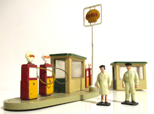 DINKY TOYS SHELL SERVICE STATION 782 WITH ATTENDANTS & SPARE KIOSK ...