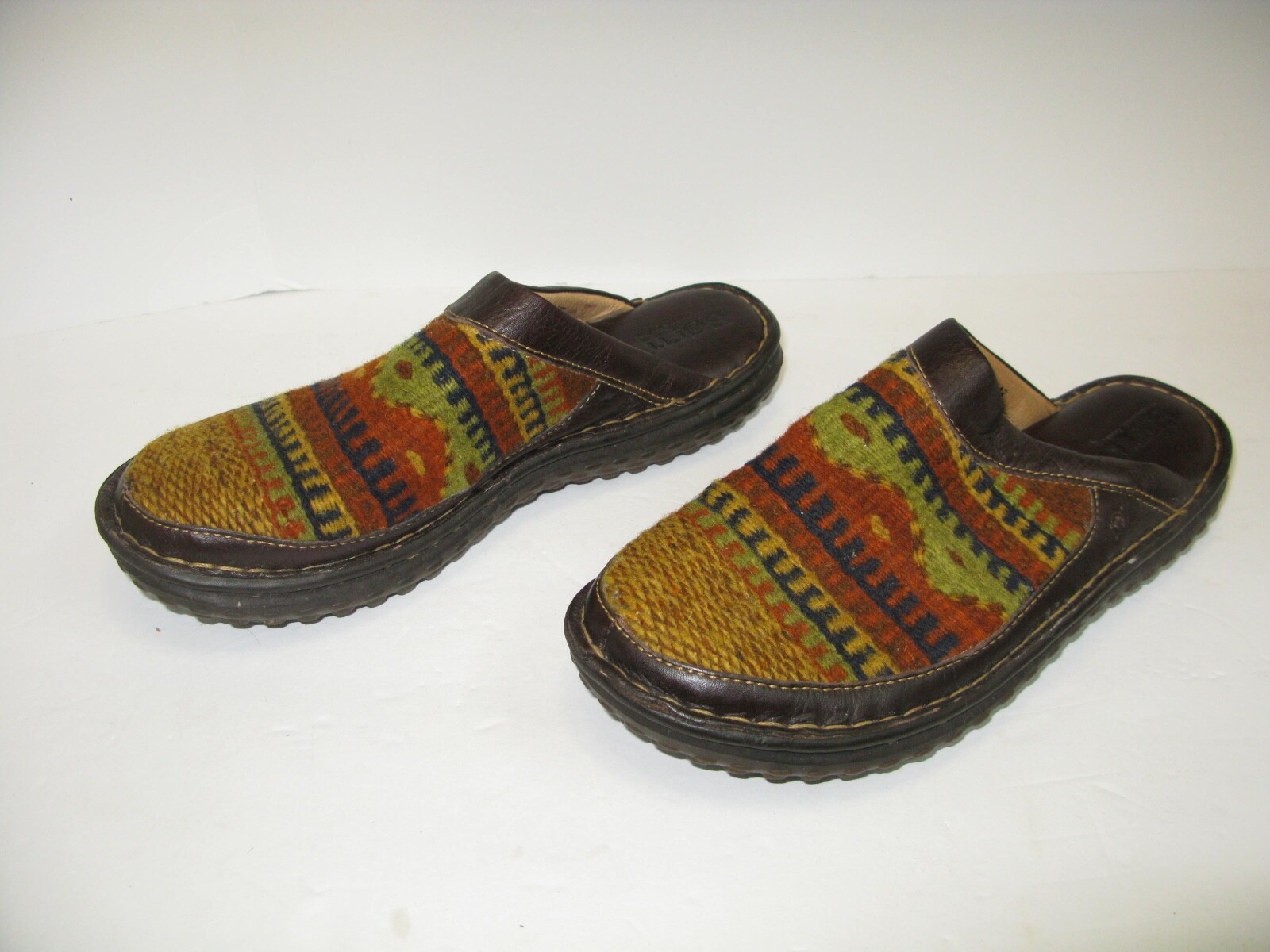 Born Clog Mules in Rug Blanket on Aztec Boho Pattern-Size 7 | eBay