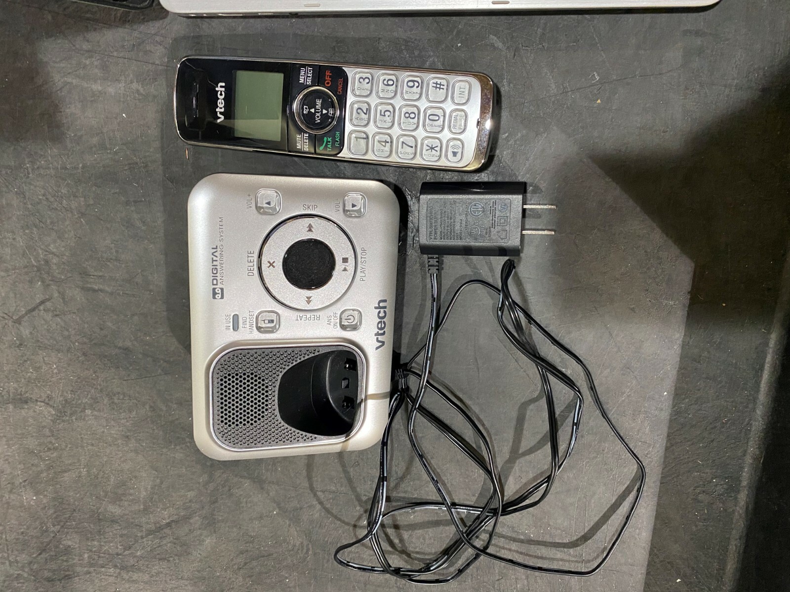 Vtech Model CS6429-2 Cordless Home Phone Answering Machine 1 Headset ...