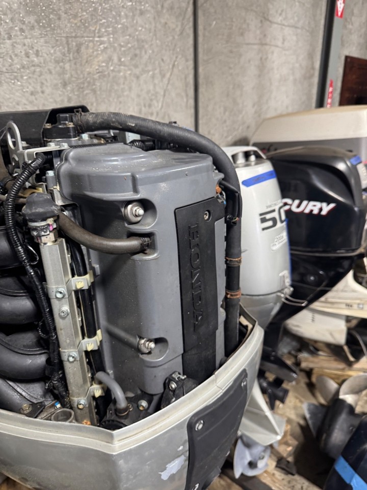 Honda BF135 135 hp 4-Stroke 25" Outboard Boat Motor Engine Four Runs ...