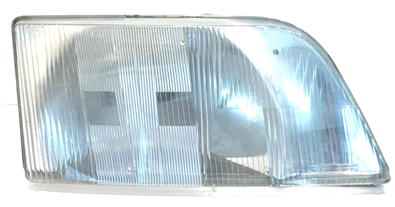 2013 Volvo VNM Right Passenger Side Headlight Lamp OEM P/N 8082041 | eBay