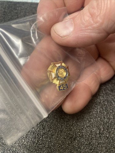 USED Vtg. Veterans of Foreign Wars #45 Crest Shield lapel pin VFW 45 ...