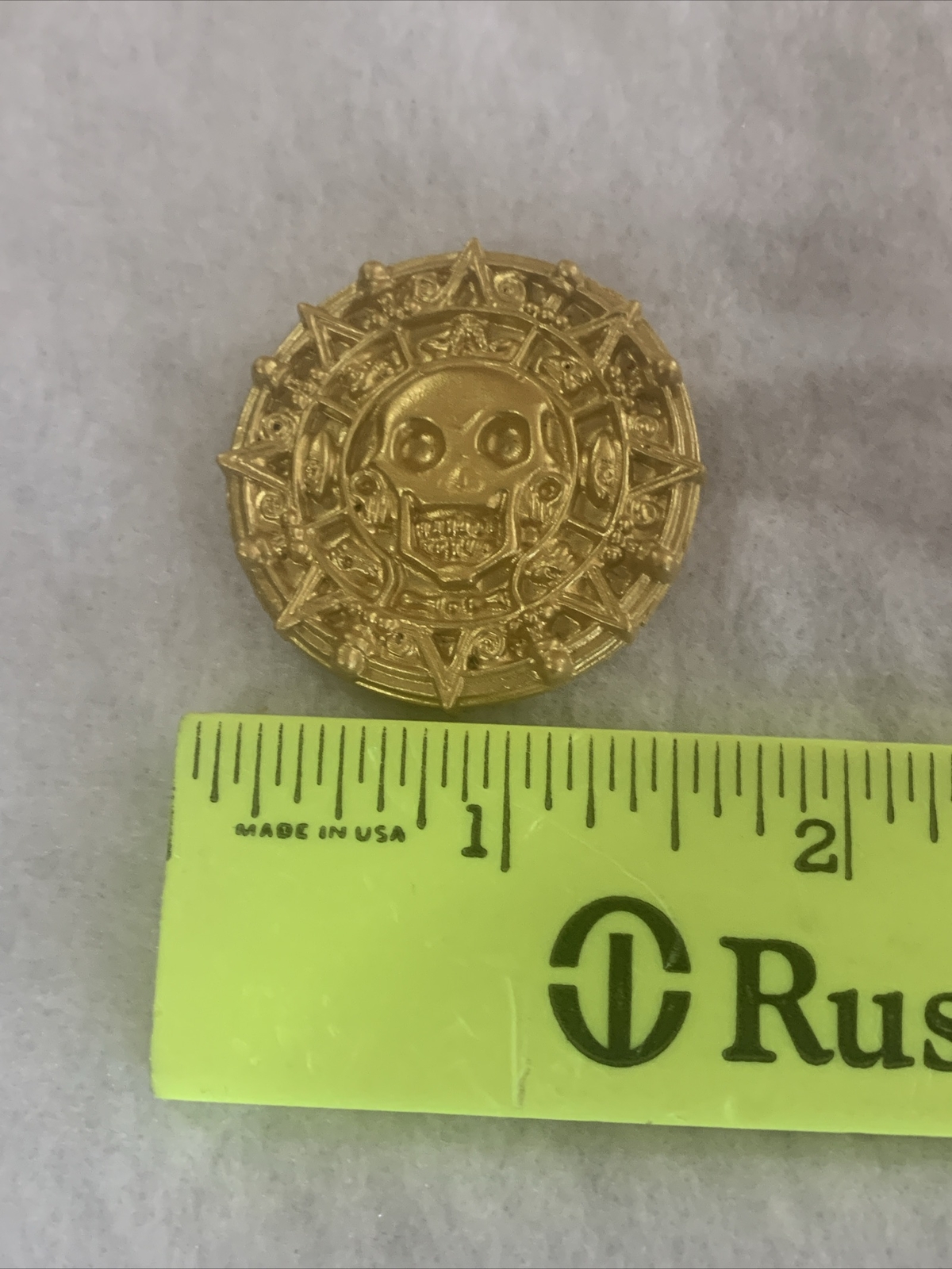 Disney Pirates of the Caribbean Gold Plastic Skull Coin Token Treasure ...