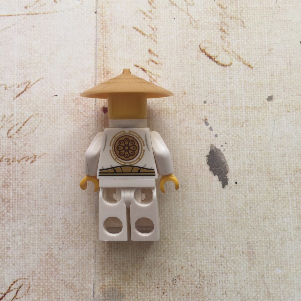 LEGO NINJAGO SENSEI WU MINIFIGURE IN GOLD TRIMMED ROBE | eBay UK