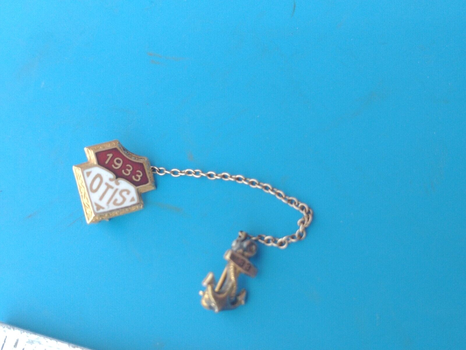 VINTAGE OTIS PIN 1933 WITH ANCHOR AND CHAIN CHICAGO GOLD TONE | eBay