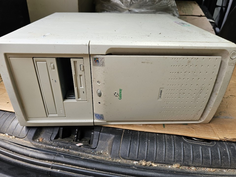 Vintage Computers Lot Of 80 Plus Apple Omni Tech Gateway Dell Motorola ...