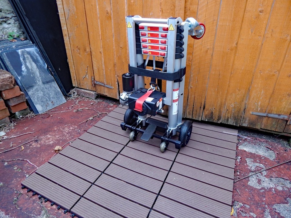 Solax Hercules folding car boot scooter hoist very good condition ...