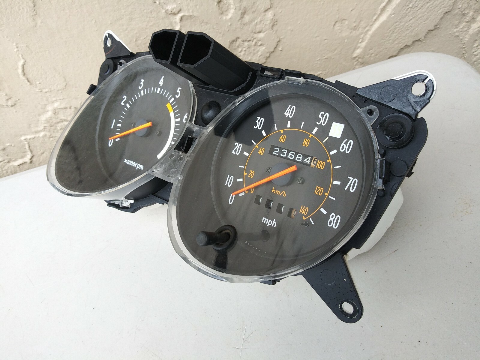 1980 TOYOTA CELICA INSTRUMENT CLUSTER SPEEDOMETER GAUGES ODOMETER 1980 ...