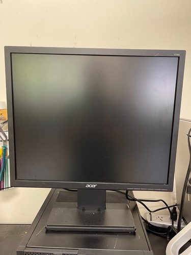 Acer V196l 19" Led Lcd Monitor - 5:4 - 6 Ms - 1280 X 1024 - 16.7 ...