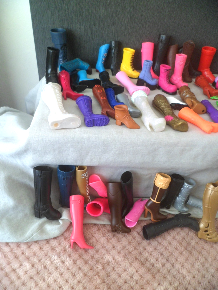 BUNDLE 57 ODD BARBIE DOLLS BOOTS MIXED SIZES EX | eBay UK