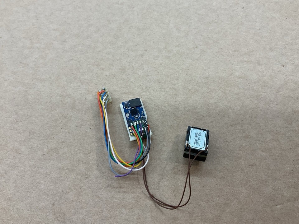 ESU LOKSOUND 5 ? DCC SOUND DIGITAL DECODER FOR HO SCALE 2-8-0 STEAM ...